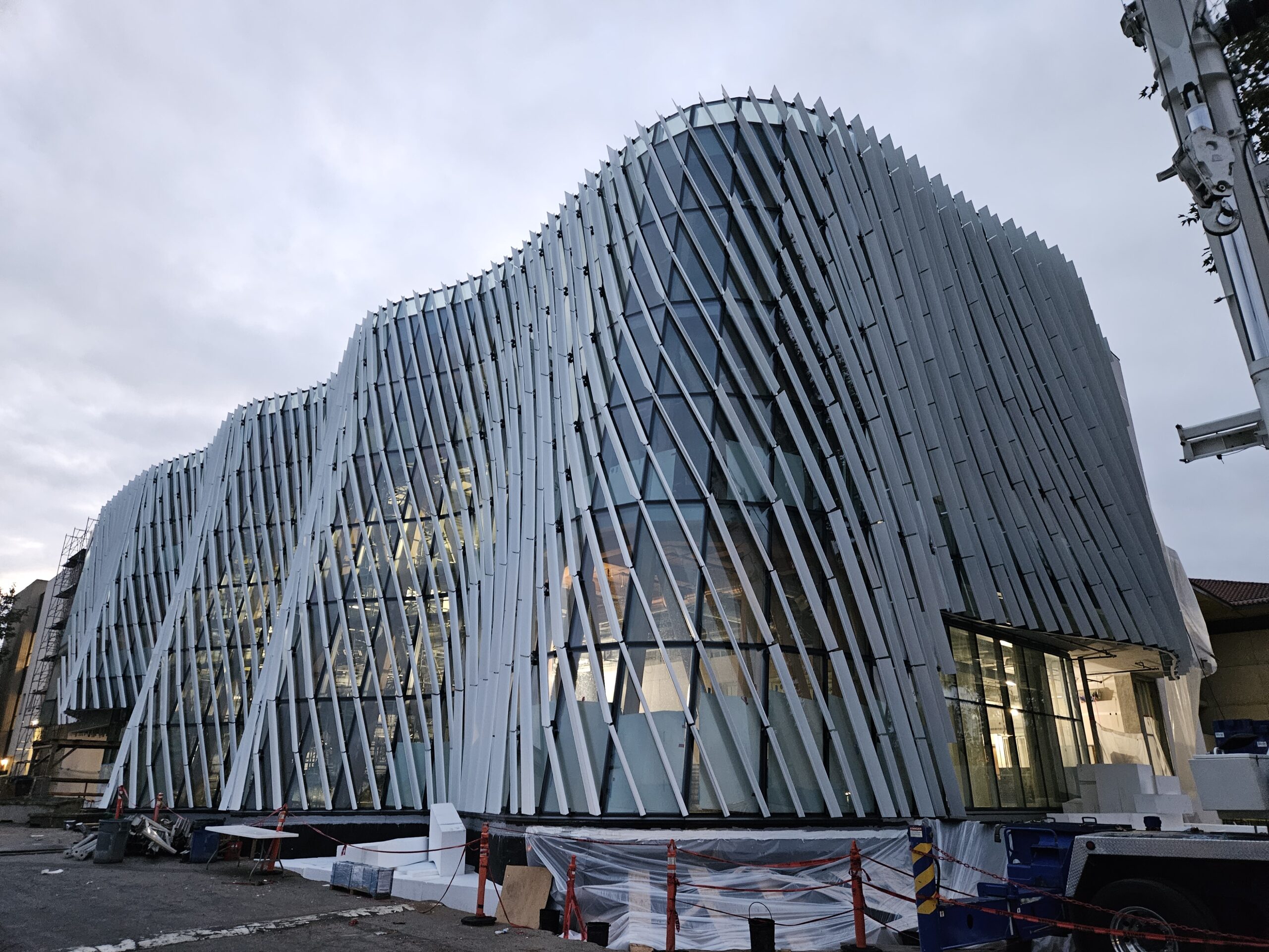 Caltech Resnick Sustainability Center - Artclad